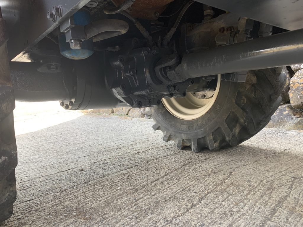 出ました極上機！クボタ R430Z タイヤショベル 500時間台のキャビン付 | 佐藤重工 - 中古建機販売・買取・修理