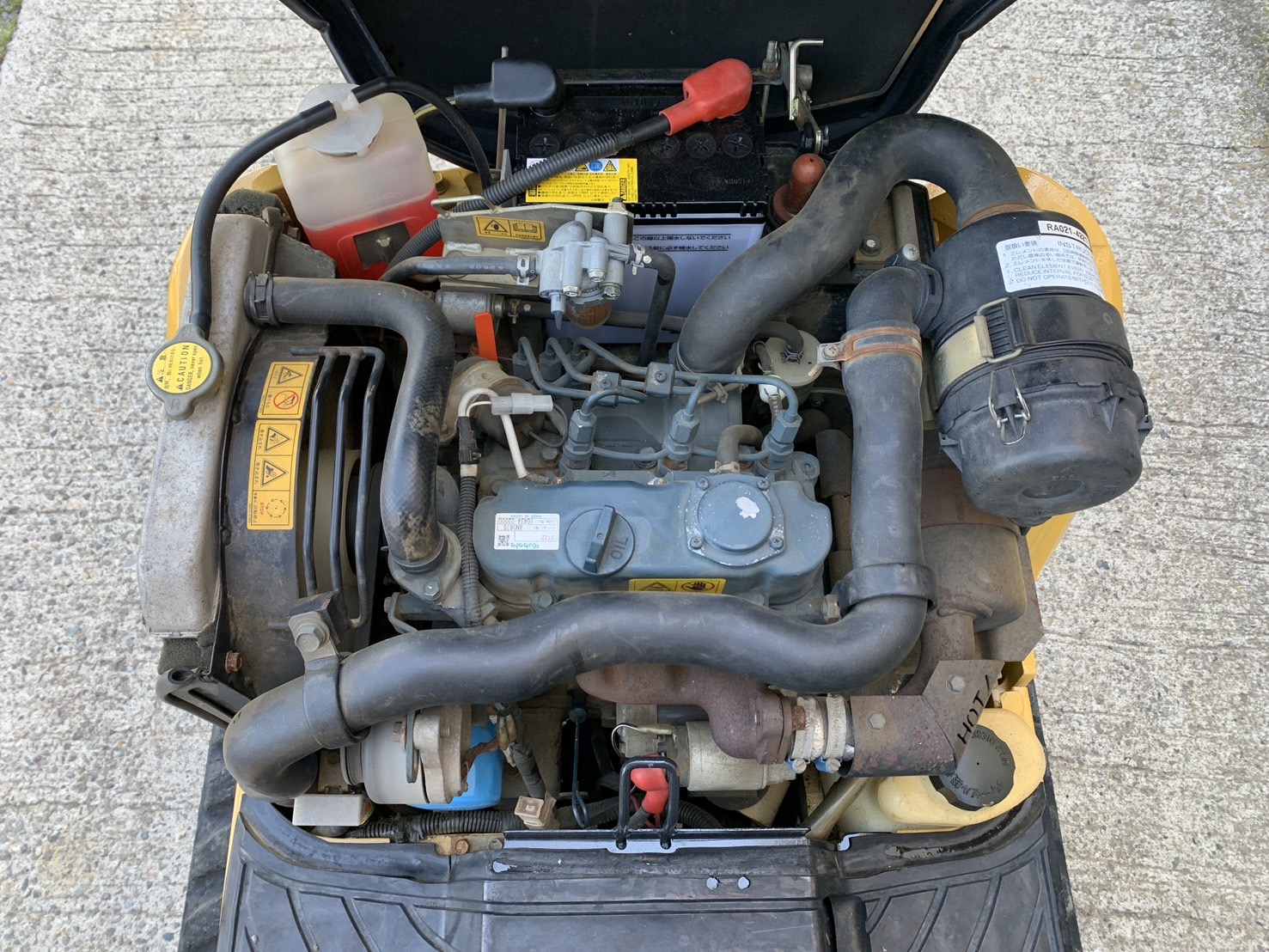 CAT ミニミニバックホー 010CR 可変脚仕様 倍速 マルチ付き | 佐藤重工 - 中古建機販売・買取・修理