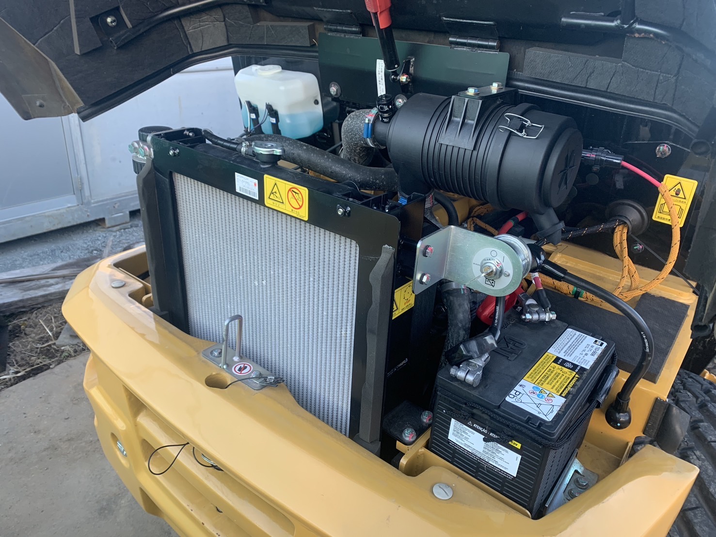 新古車同様の100時間！CAT 901C2 タイヤショベル オプション多数の極上機 | 佐藤重工 - 中古建機販売・買取・修理