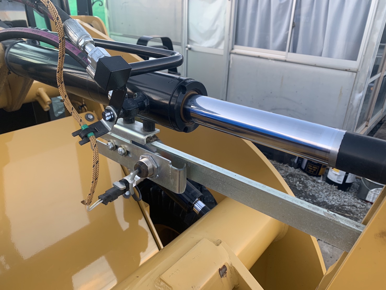 新古車同様の100時間！CAT 901C2 タイヤショベル オプション多数の極上機 | 佐藤重工 - 中古建機販売・買取・修理